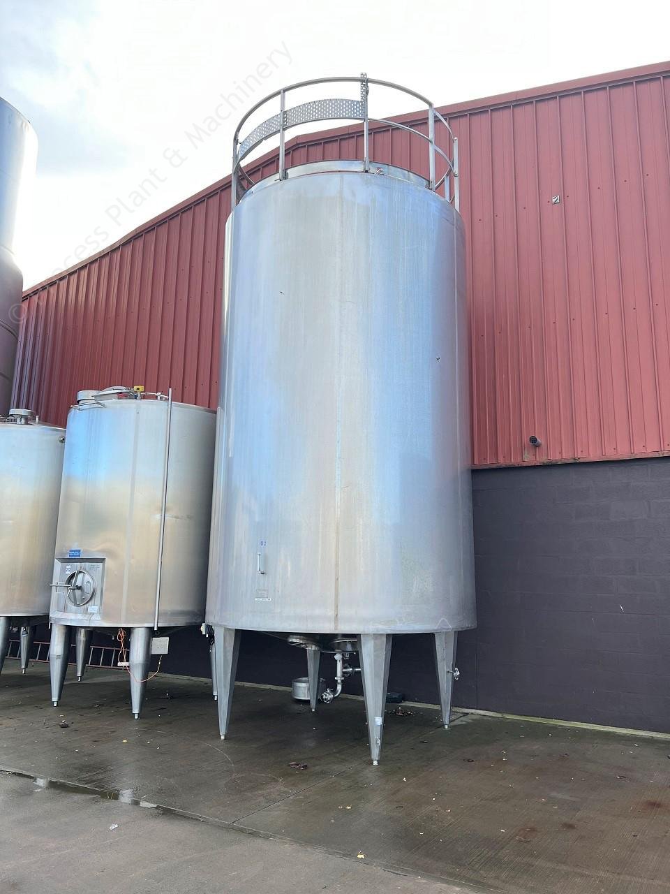 Used 30,000 Ltr Stainless Steel Insulated & Clad Vertical Storage Tank ...