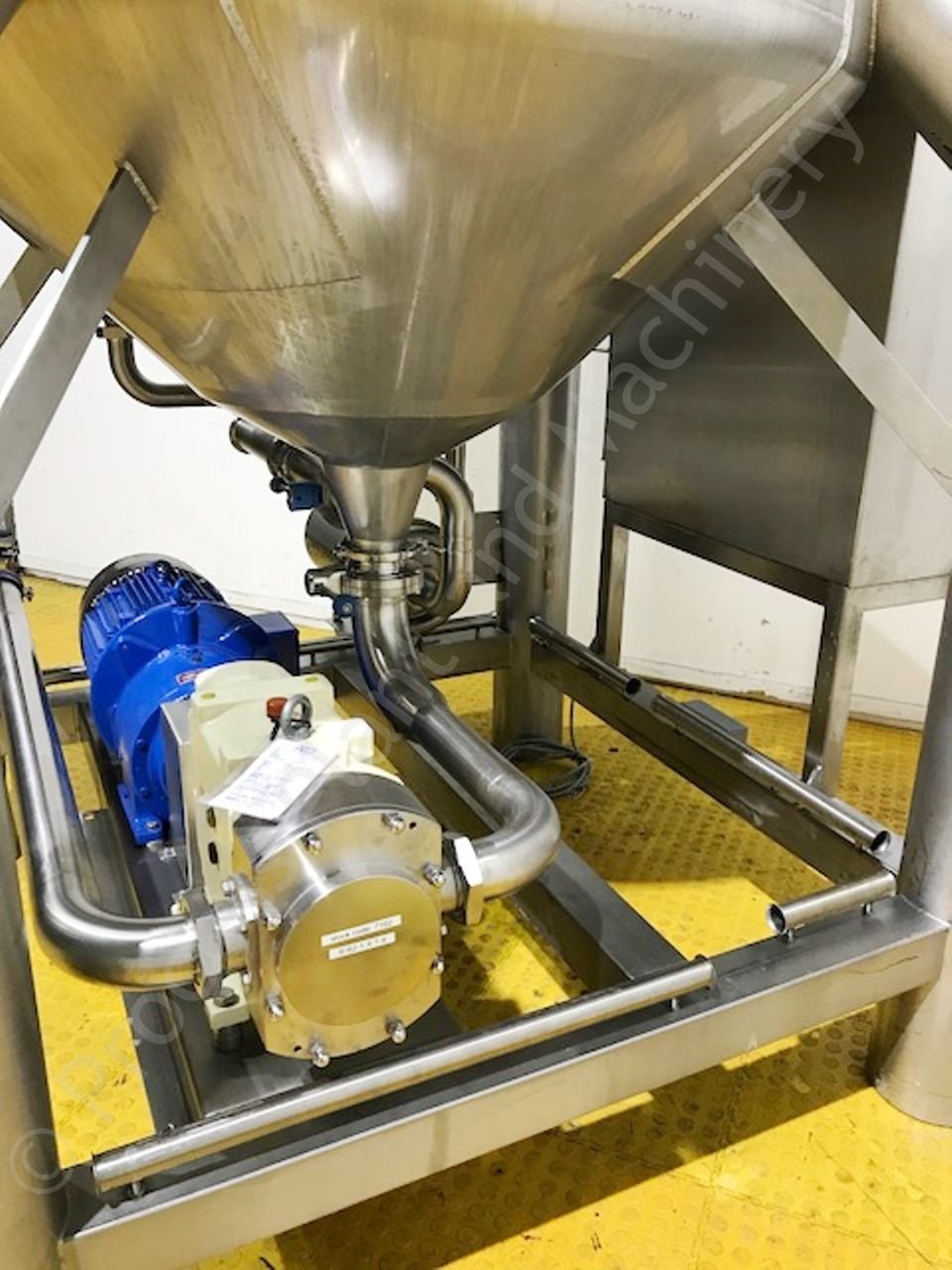 Used 1,200 Ltr Limitech Tank with Top-Mounted Full-Sweep Scraped ...