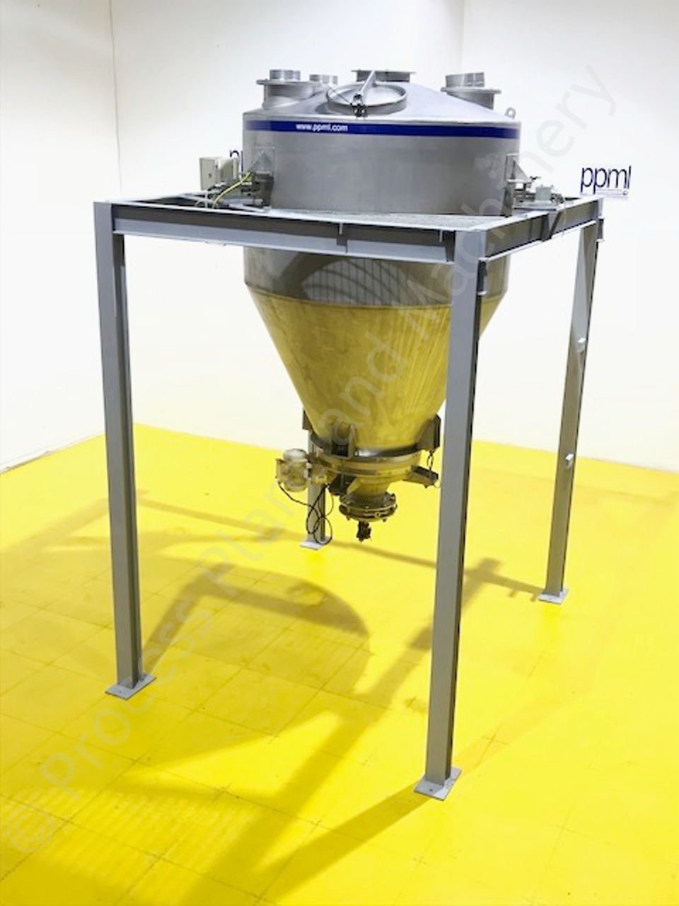 Used 1,500 Ltr Stainless Steel Vertical Powder Hopper Mounted on Load ...