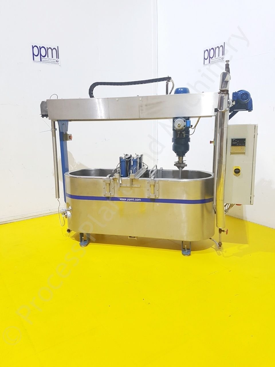 Used 500 Ltr Stainless Steel Jacketed Cheese Vat with Integrated Press ...