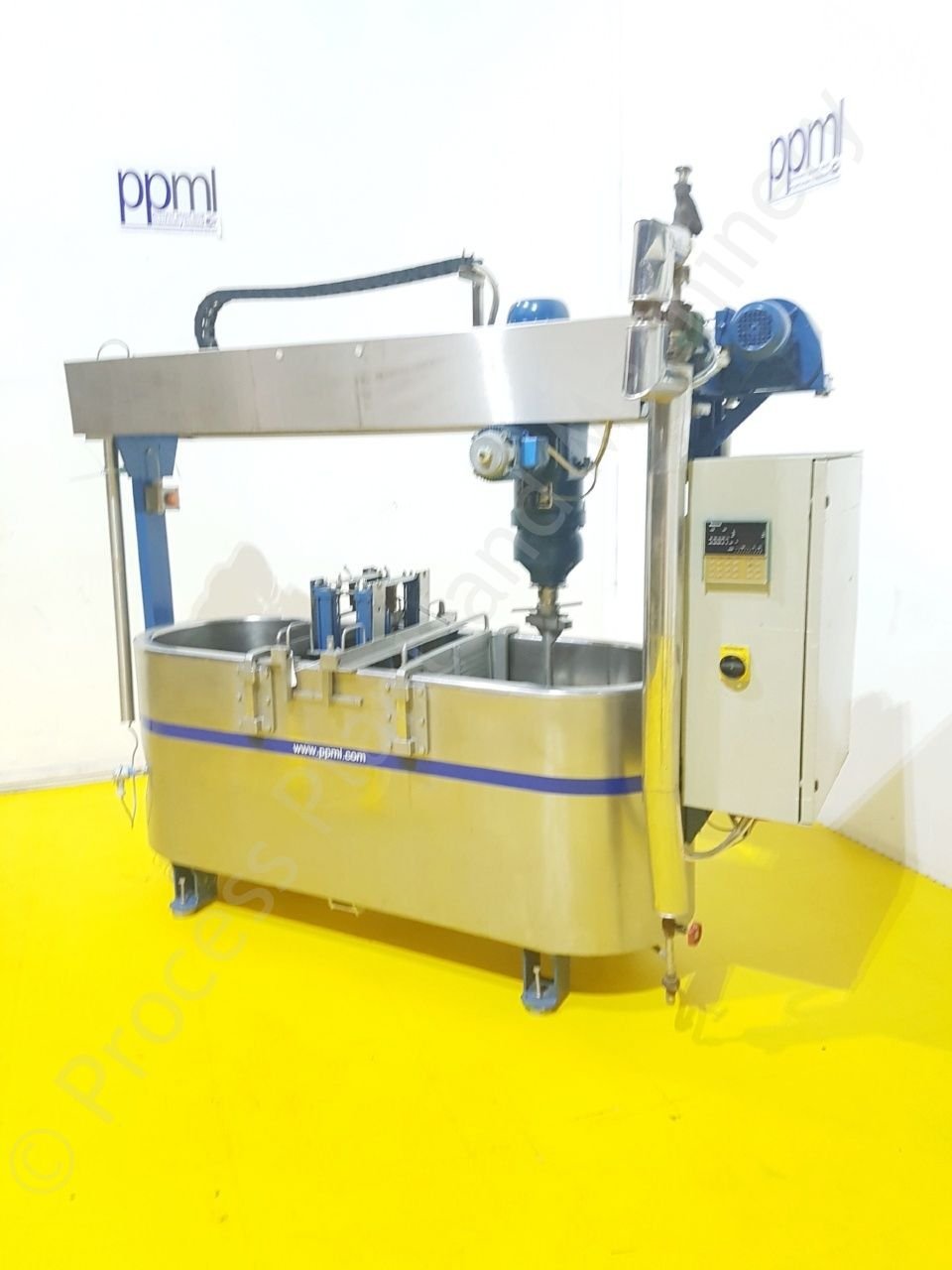 Used 500 Ltr Stainless Steel Jacketed Cheese Vat with Integrated Press ...