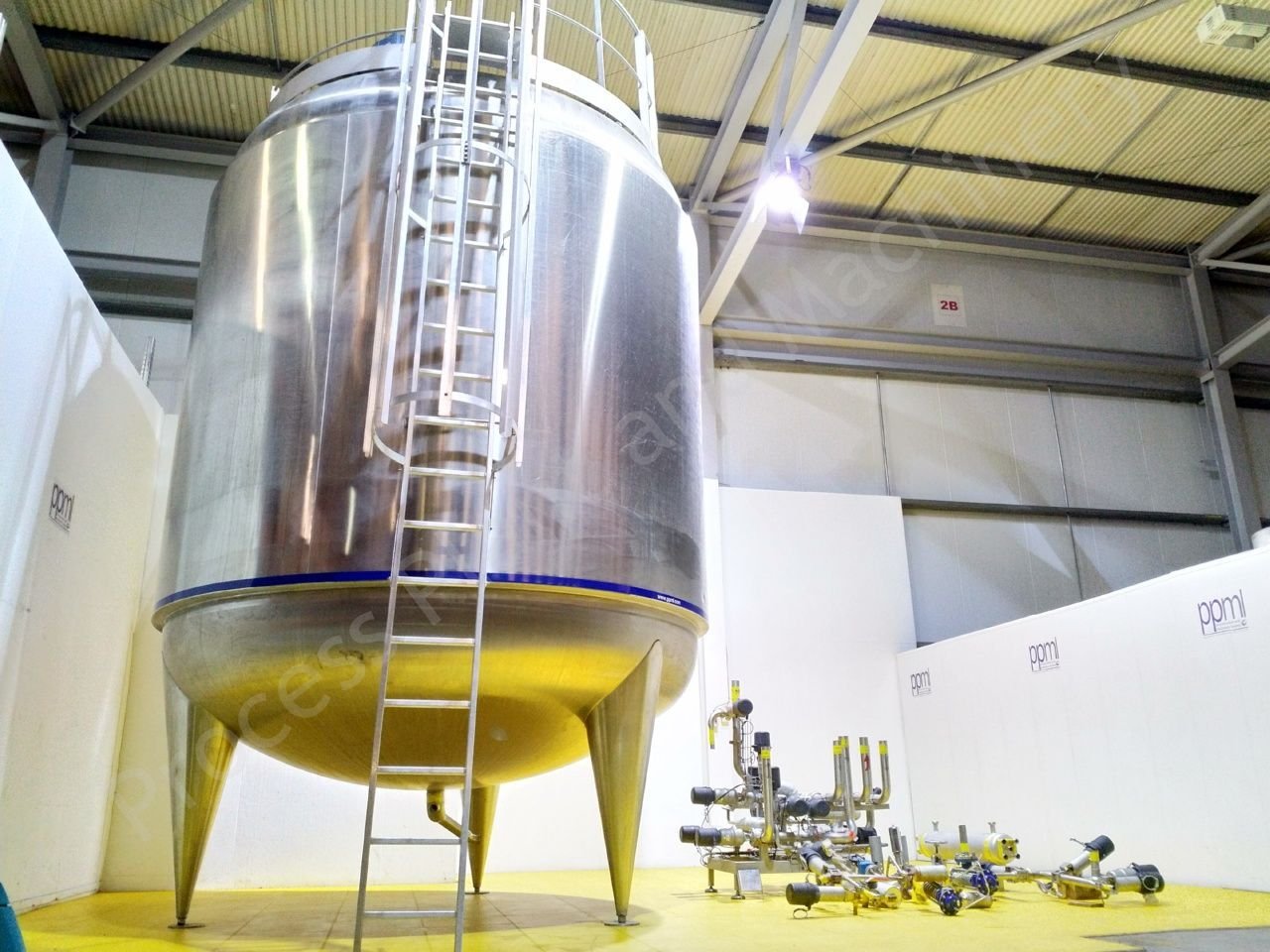 Used 40,000 Ltr ETA Jacketed Aseptic Tank with Mixer | Process Plant ...